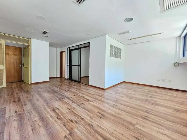 Conj. Comercial / Sala para Venda em Porto Alegre/RS Rio Branco 2 Quartos