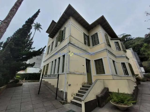 Conj. Comercial / Sala para Venda em Petrópolis/RJ Centro