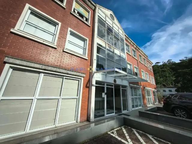 Conj. Comercial / Sala para Venda em Petrópolis/RJ Quarteirão Brasileiro
