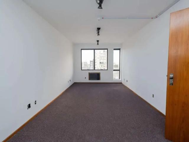 Conj. Comercial / Sala para Venda em Pelotas/RS Centro