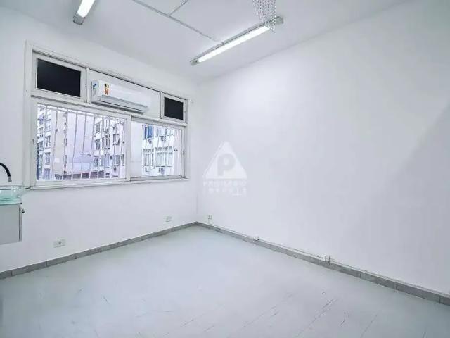 Conj. Comercial / Sala para Venda em Rio de Janeiro/RJ Copacabana