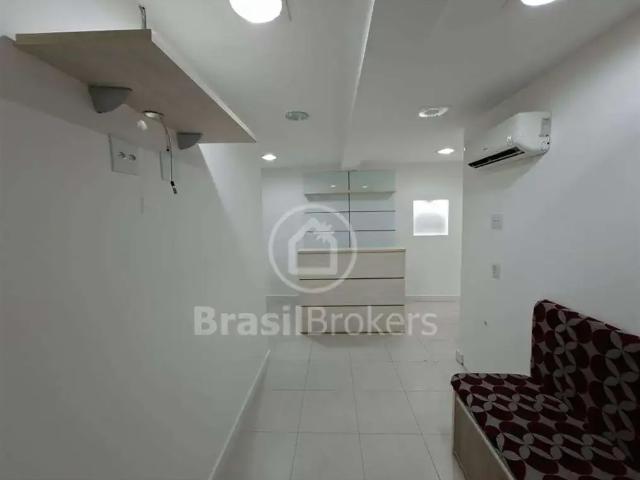 Conj. Comercial / Sala para Venda em Rio de Janeiro/RJ Freguesia Jacarepaguá 1 Quartos