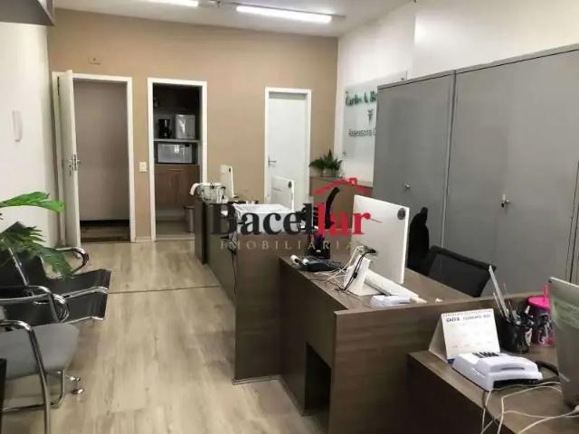 Conj. Comercial / Sala para Venda em Rio de Janeiro/RJ Portuguesa