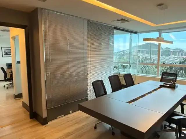 Conj. Comercial / Sala para Venda em Vitória/ES Enseada do Suá
