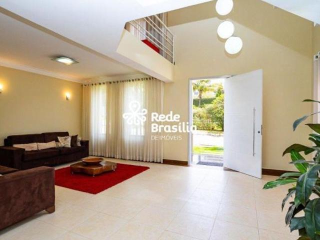 Conjunto 6 Condomínio Village | Casa com 6 quartos sendo 2 suítes com 6 Vagas de Garagem Coberta