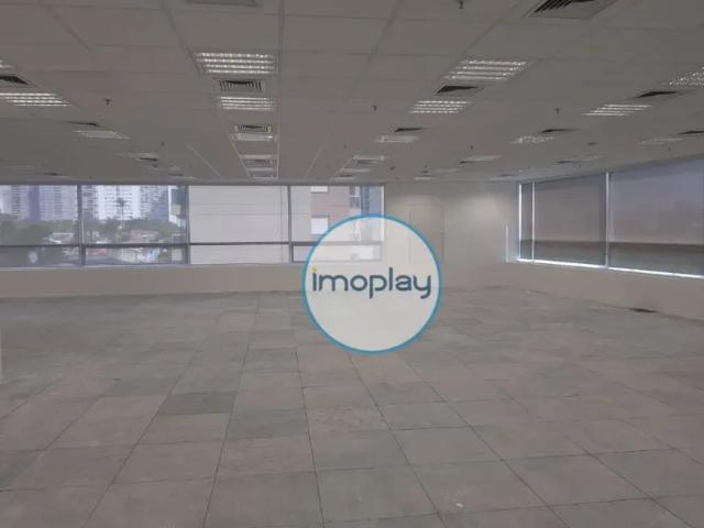 Conjunto com 257m² em vão livre para locação no Brooklin