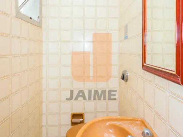 Conjunto comercial: 3 salas 1 banheiro 2 vagas