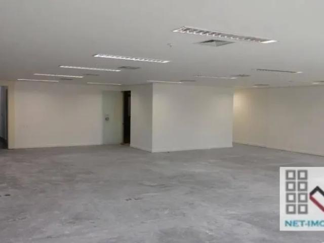 Conjunto comercial 206m², 5 vagas. Ao lado da avenida bandeirantes