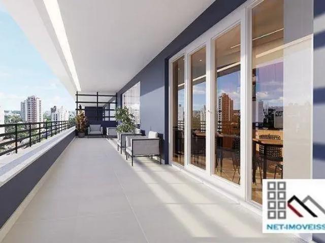 Conjunto comercial 2.230m², 4 banheiros, 10 vagas. A poucos metros do fórum trabalhista