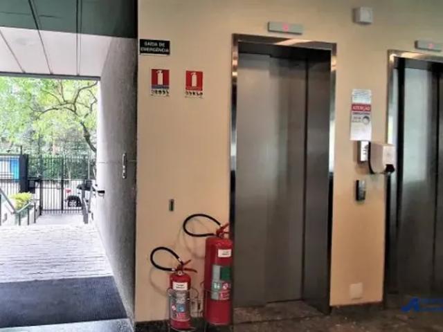 Conjunto comercial 40 m2 01 vaga próximo puc