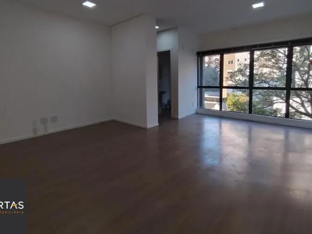 Conjunto Comercial com Garagem no 5º Andar – Venda ou Locação