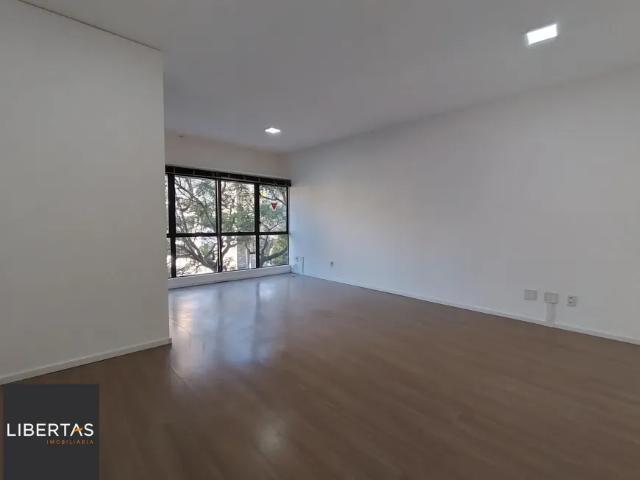 Conjunto Comercial com Garagem no 5º Andar – Venda ou Locação