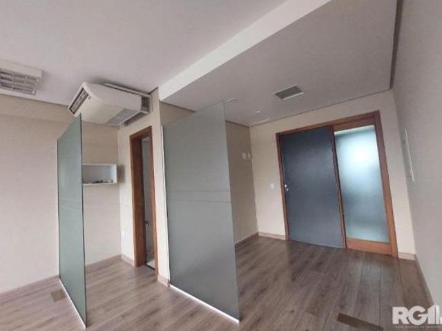 Conjunto Comercial com Portaria 24 Horas e Auditório