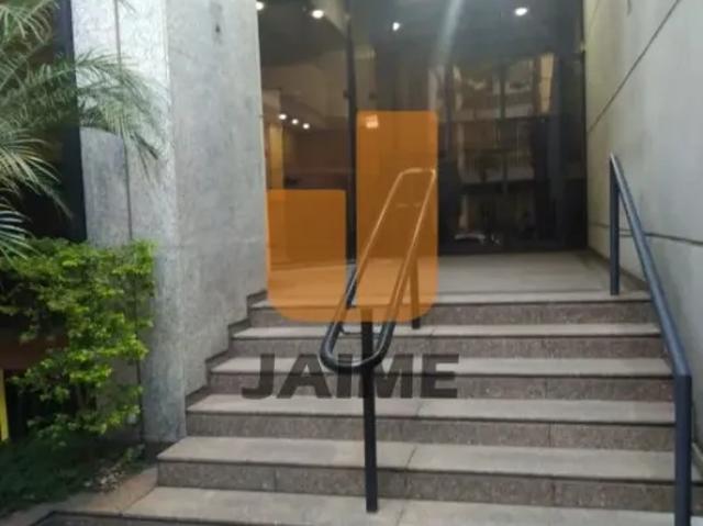 Conjunto comercial com 1 sala, 2 banhaeiros e 1 vaga