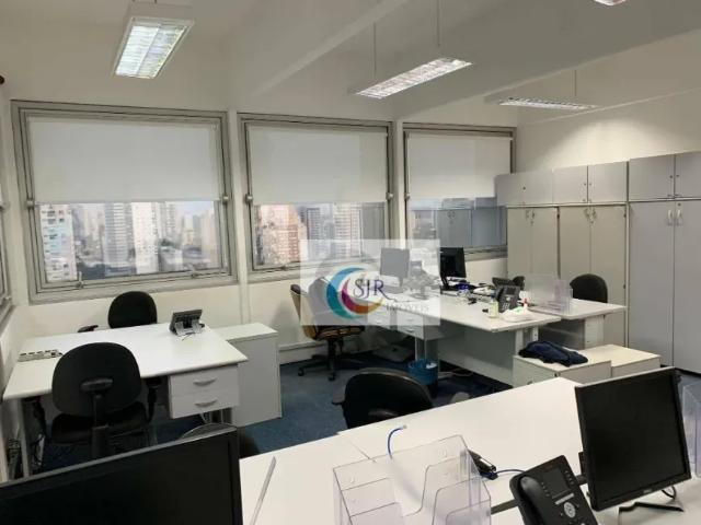 Conjunto comercial com 415 m² por Brooklin São Paulo/SP