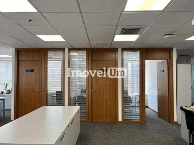 Conjunto Comercial Cidade Monções