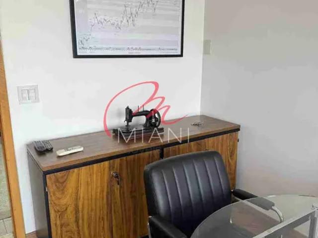 Conjunto comercial à Venda na Vila da Saúde com 50m² e 2 vagas de garagem entre as estações de me