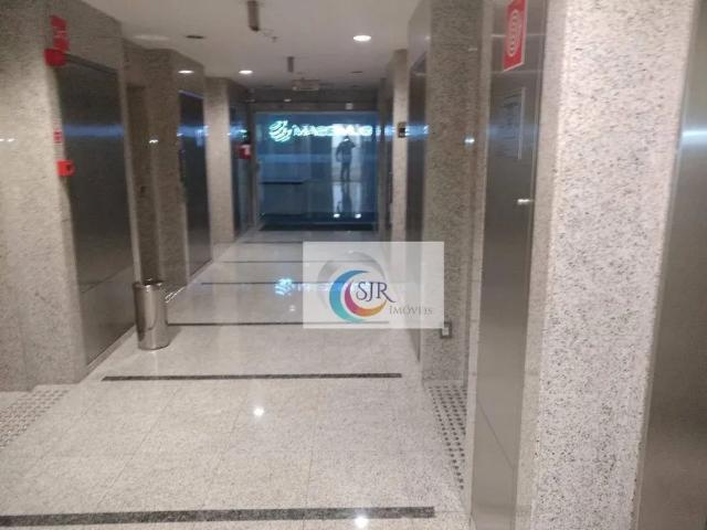 Conjunto comercial de 100 m2, próximo a estação Fradique Coutinho