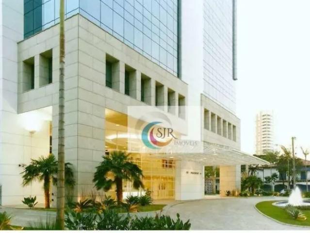 Conjunto Comercial de 110m² com 3 vagas!