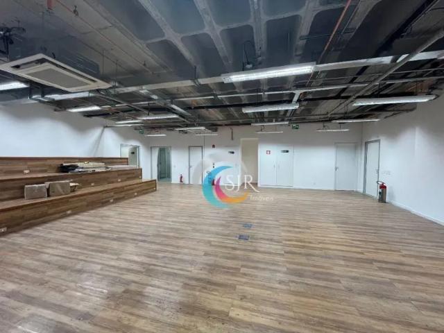 Conjunto Comercial de 754m² em edifício Triple A!