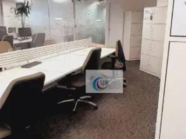 Conjunto Comercial de 784m² com 24 vagas de garagem!