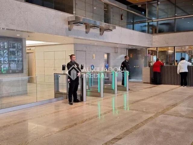 Conjunto Comercial de 84m² Alto Padrão no Iguatemi Corporate