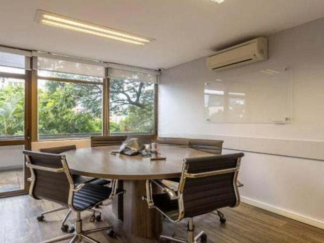 Conjunto Comercial em Santana