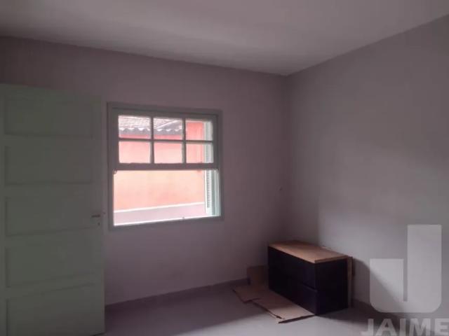 Conjunto Comercial em Vila, duas salas e um banheiro!