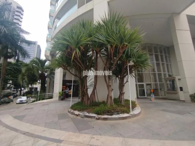 Conjunto comercial Jardins