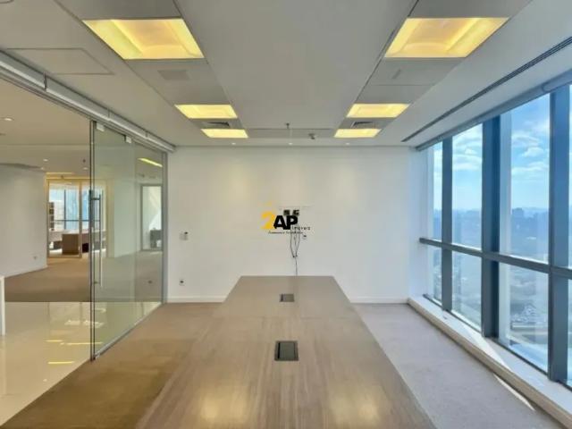 Conjunto comercial mobiliado para locação Vila Olímpia SP: 8 Banheiros, 19 Vagas de Garagem, 678m²