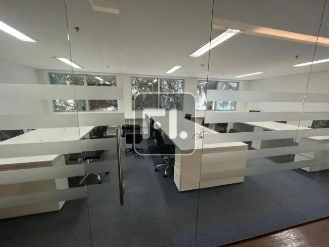 Conjunto comercial no Itaim Bibi para locação com 145m²