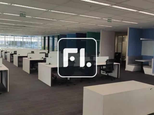 Conjunto comercial no Itaim Bibi para locação com 1415m²