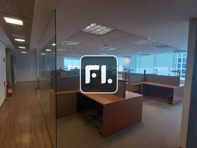 Conjunto comercial no Itaim Bibi para locação com 693m²