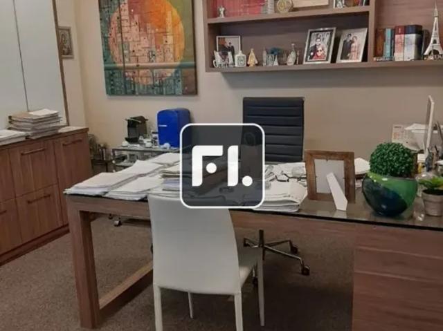 Conjunto comercial no Itaim Bibi para locação com 800m²