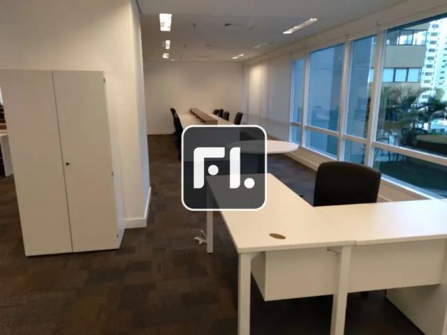 Conjunto comercial no Itaim Bibi para locação com 801m²