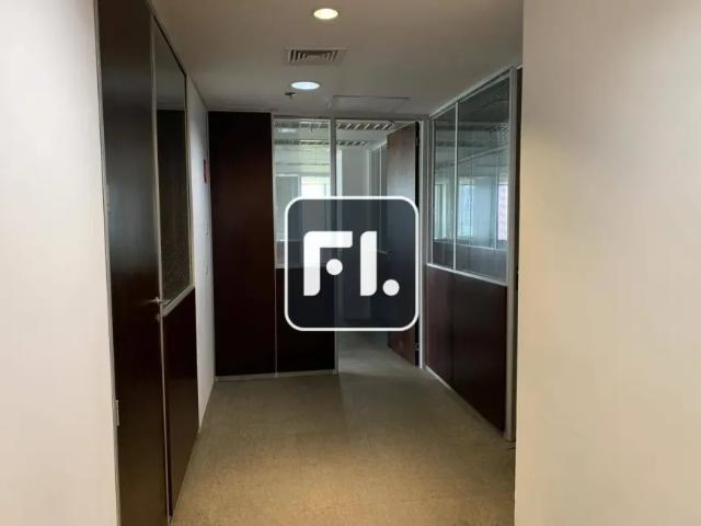Conjunto comercial no Itaim Bibi para locação com 875m²