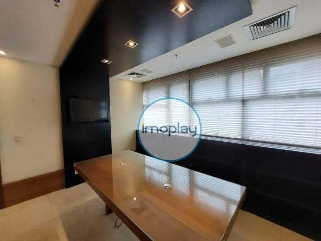 Conjunto comercial na Al Santos 82 m²