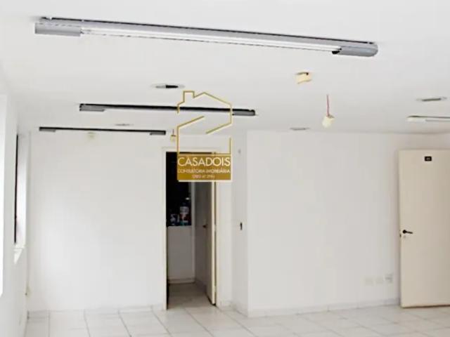 Conjunto comercial na alameda
