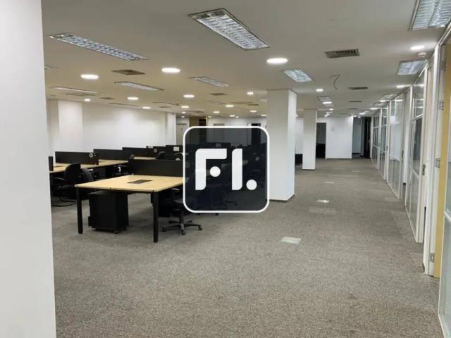 Conjunto comercial na Bela Vista para locação com 901m²