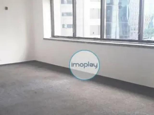Conjunto Comercial na Vila Olímpia com 289,00 m², 06 vagas de garagem
