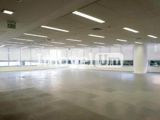 Conjunto Comercial para investimento com exatamente 499m²