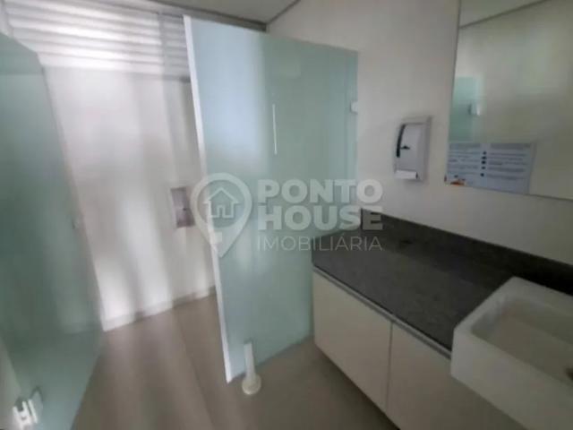 Conjunto comercial para locação com 136m², com 4 salas e 2 vagas no Brooklin