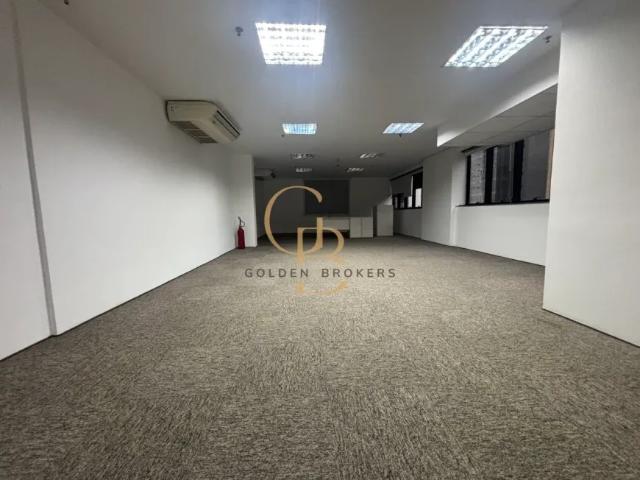 Conjunto comercial para locação em Moema