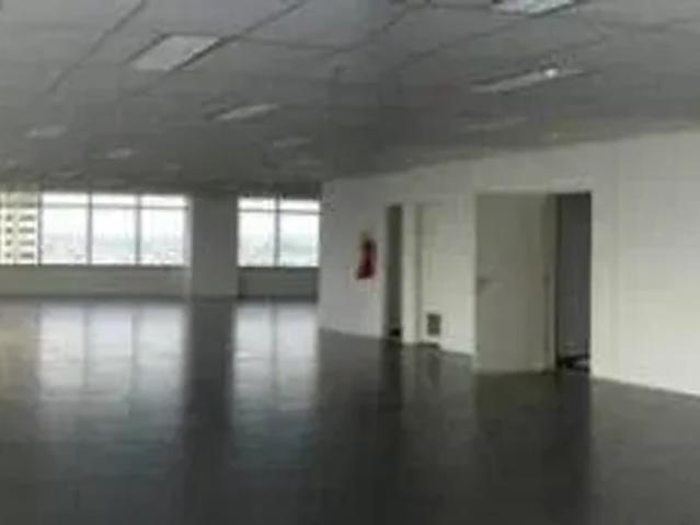 Conjunto comercial para locação no Centro Administrativo Rio Negro, Alphaville