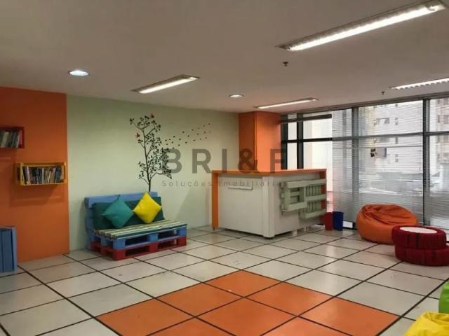 Conjunto comercial para locação no brooklin, 258 m², com 3 banheiros, 1 copa e 8 vagas