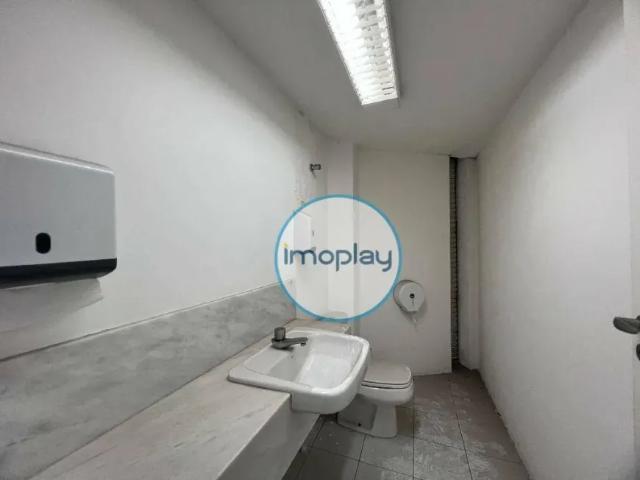 Conjunto comercial pronto para uso, Rua Funchal ao lado do Shopping JK Iguatemi 230m com 5 vagas