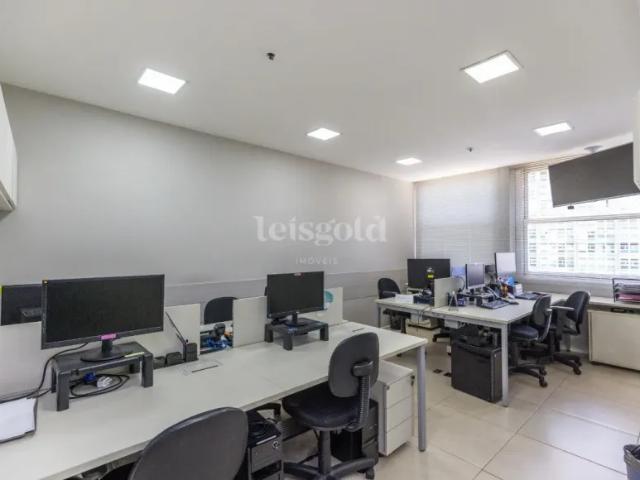 Conjunto comercial reformadíssimo, prédio de luxo!