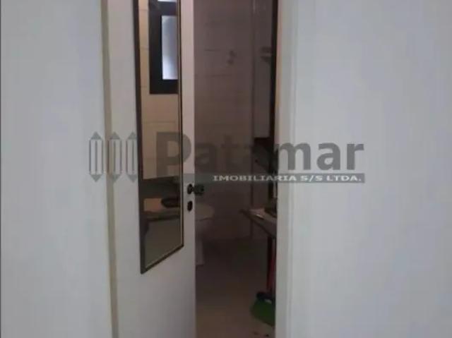Conjunto Comercial à Venda 36m² na Avenida Iraí