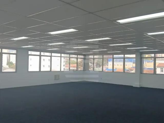 Conjunto de 4 salas, uma laje inteira. 381,36m²