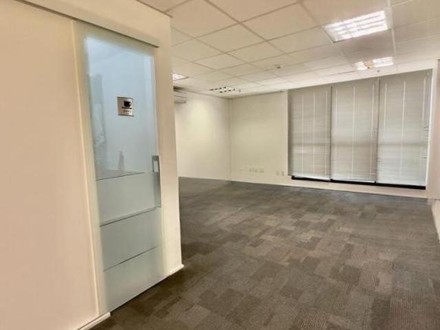 Conjunto de 2 salas 81m², térrea, reformadas, Ed. Barão do Rio Branco, SIG